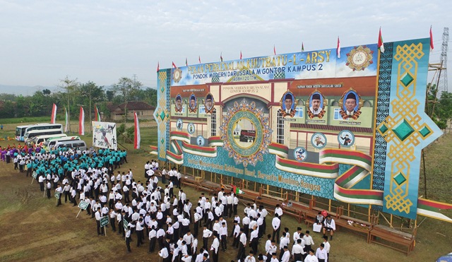 Khidmatnya Apel Tahunan Gontor Kampus Dua - Pondok Modern Darussalam Gontor