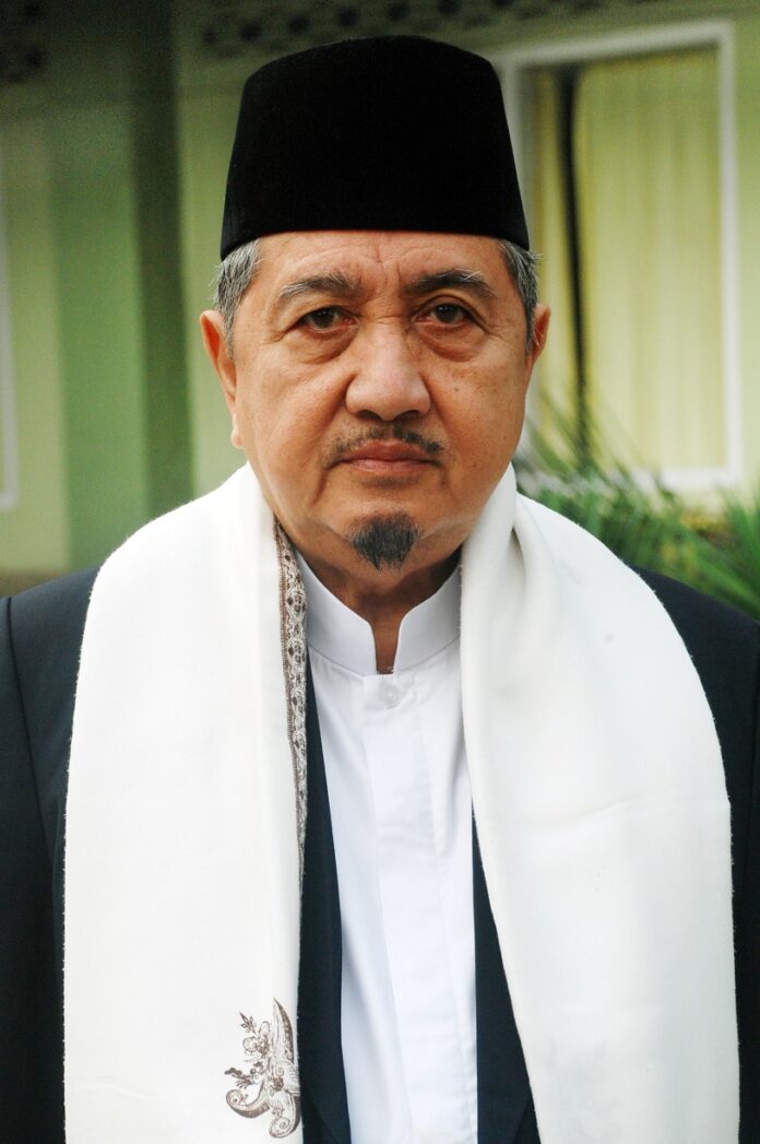 Dr (HC). K.H. Abdullah Syukri Zarkasyi, MA (1985-2020) - Pondok Modern ...
