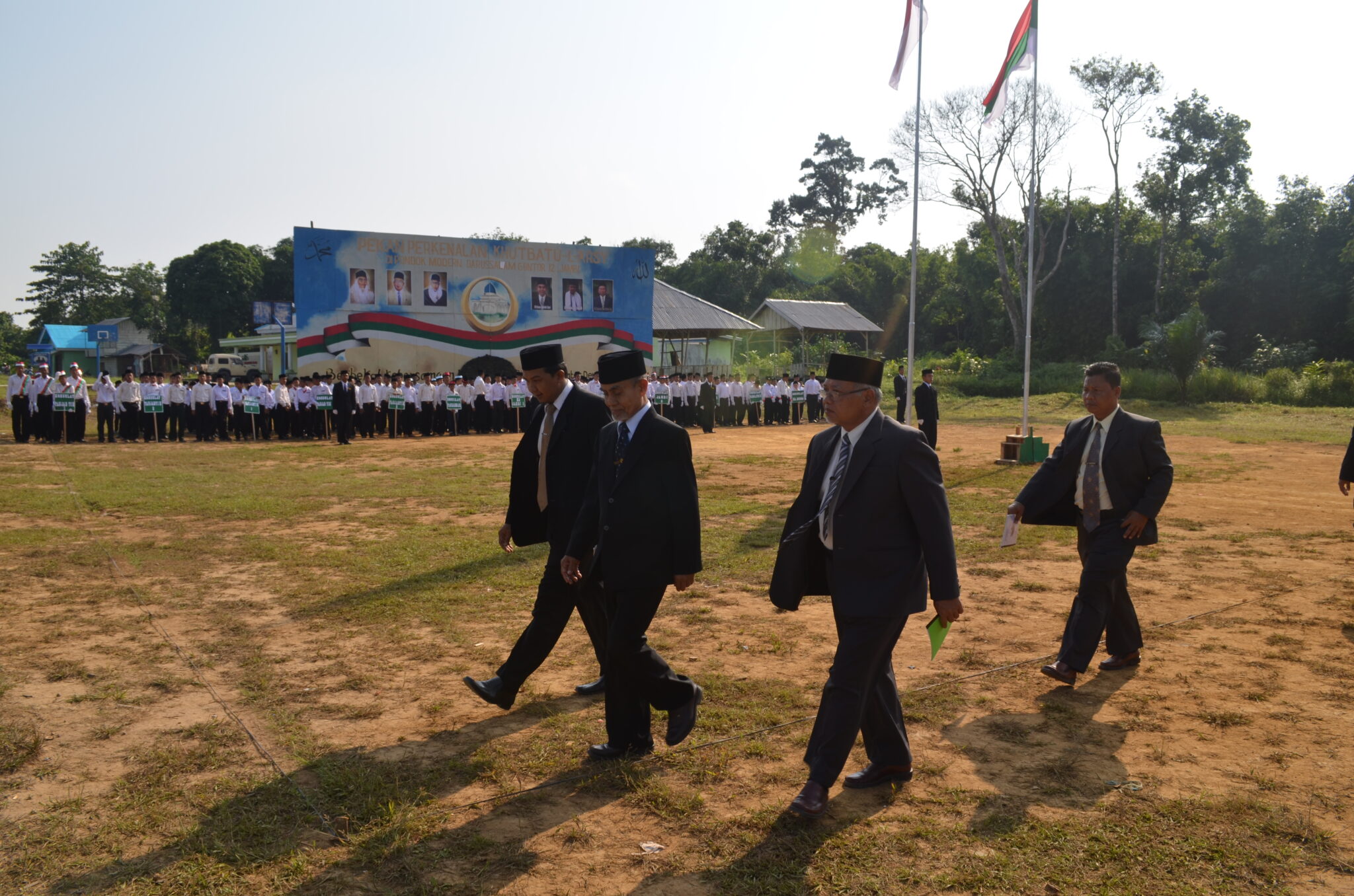 PKA Gontor 12: K.H. Hasan Abdullah Sahal: Besarkan Jiwamu - Pondok ...