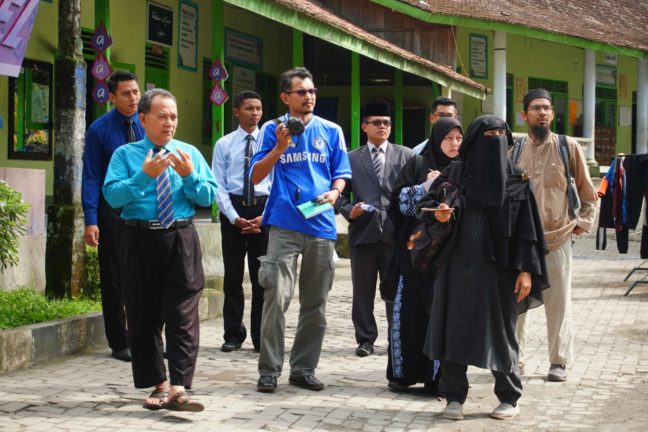 4 DOKTOR INTERNATIONAL ISLAMIC UNIVERSITY MALAYSIA KUNJUNGI PMDG KAMPUS 6 - Pondok Modern ...