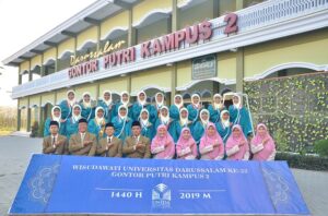 Perfotoan Wisudawati Universitas Darussalam Gontor Ke 33 Gontor Putri Kampus 2 - Pondok Modern ...