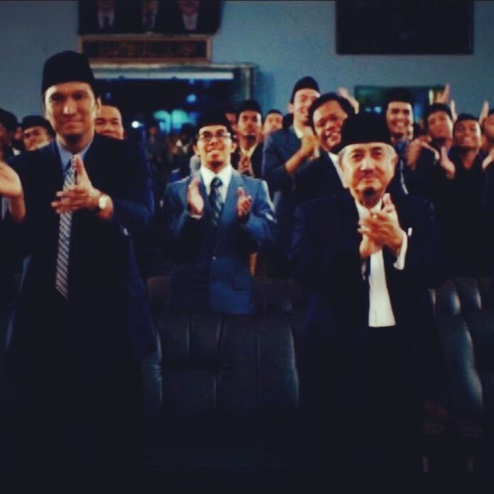 Buayan Sayang Pak Kiai: Catatan kecil tentang KH Abdullah Syukri ...