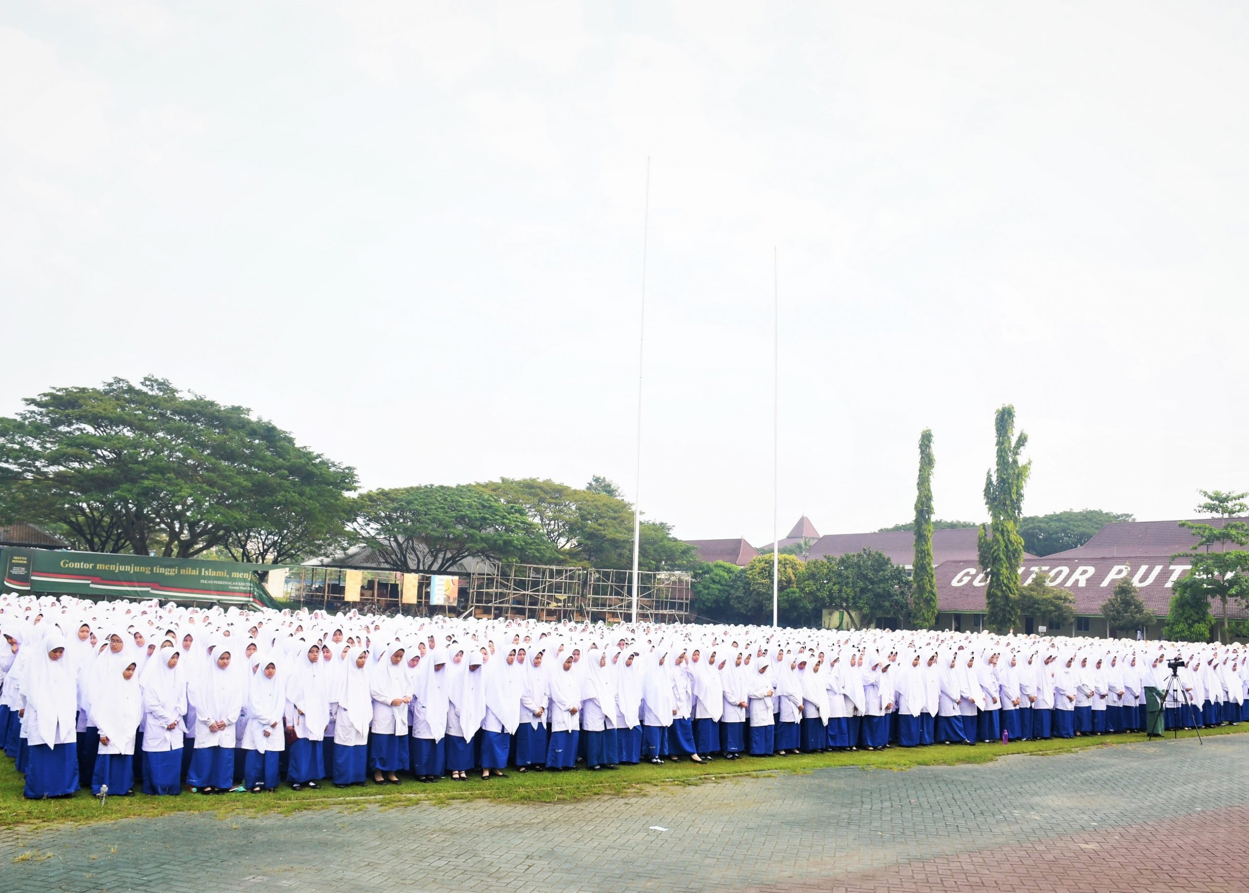 LONG LIFE EDUCATION - Pondok Modern Darussalam Gontor