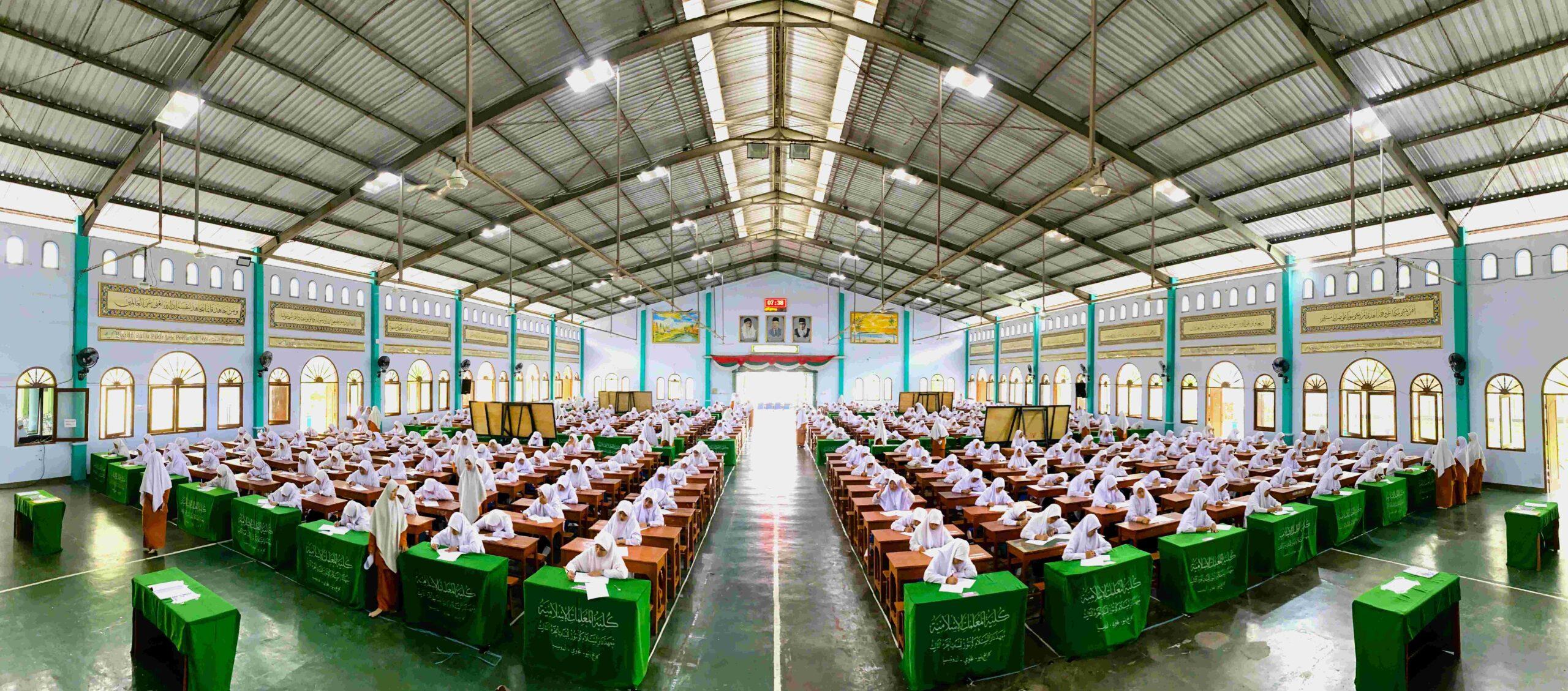 Ujian Tulis; Siswi Akhir Hadapi 31 Materi Selama 16 Hari - Pondok ...