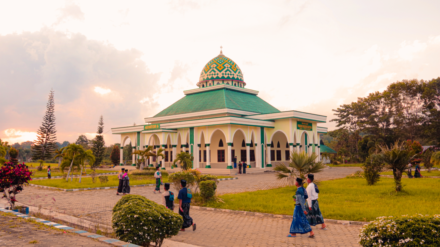 Pondok Modern Darussalam Gontor Kampus 6 - Riyadhatul Mujahidin - Pondok Modern Darussalam Gontor