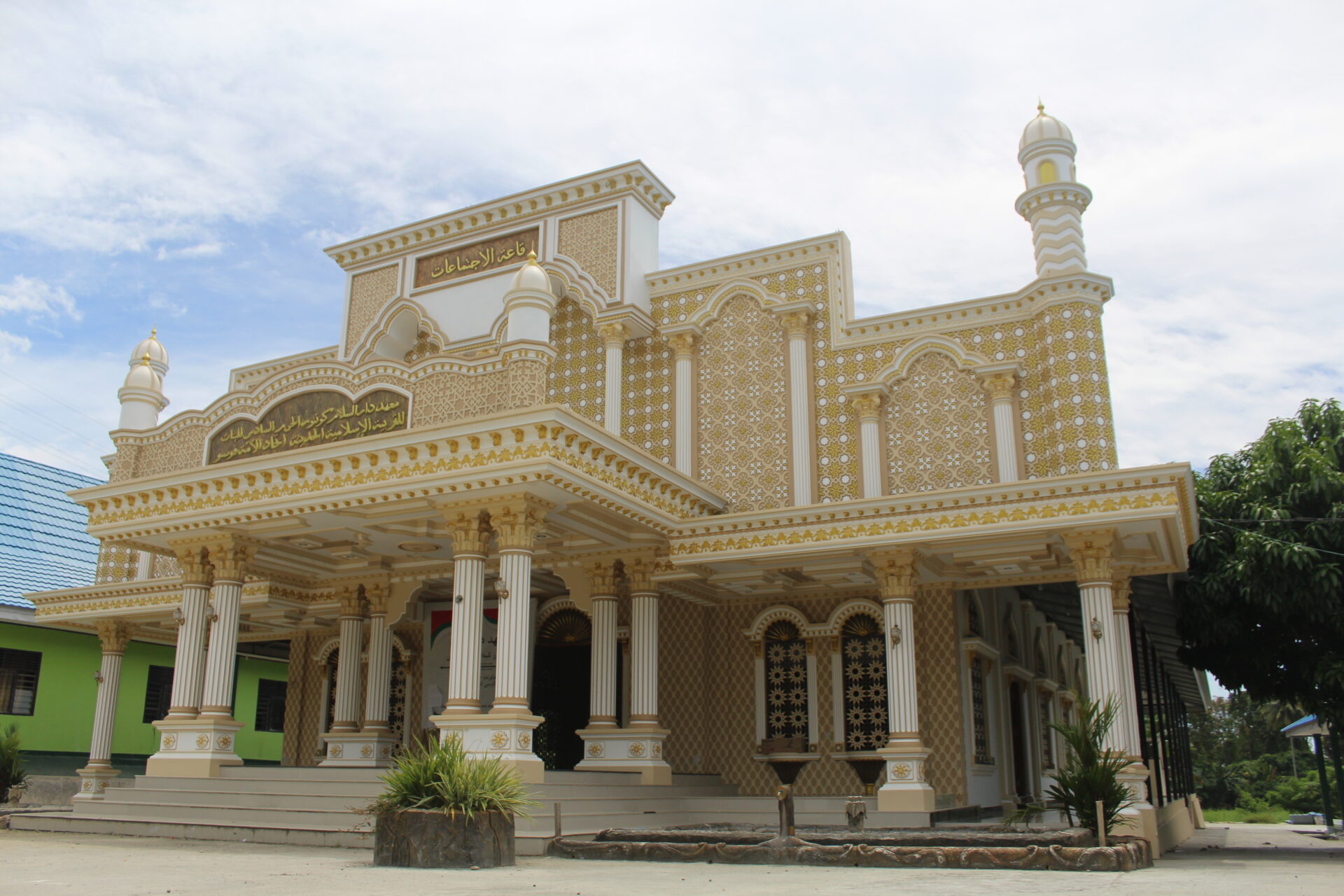 Pondok Modern Darussalam Gontor Putri Kampus 6 - Ittihadul Ummah - Pondok Modern Darussalam Gontor