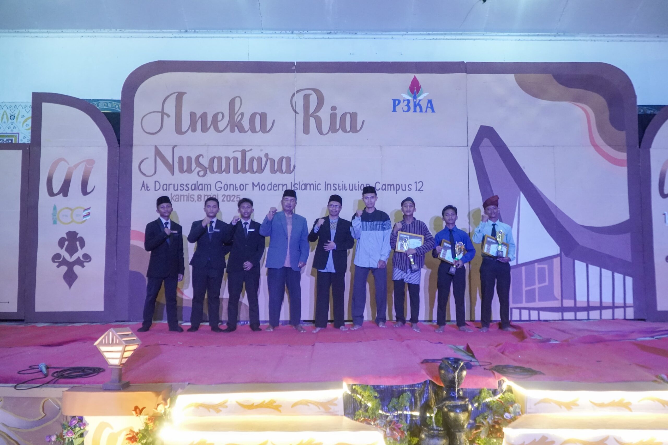 Aneka Ria Nusantara Gontor 12: Wujud Cinta Tanah Air dalam Bingkai Ukhuwah - Pondok Modern ...